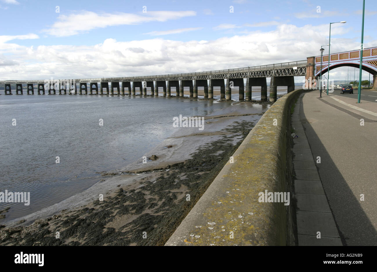 Riverside drive dundee hi-res stock photography and images - Alamy