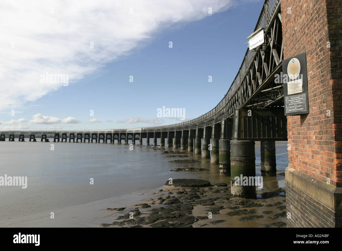 Tay Rail Bridge and River Tay Dundee Scotland Stock Photo - Alamy