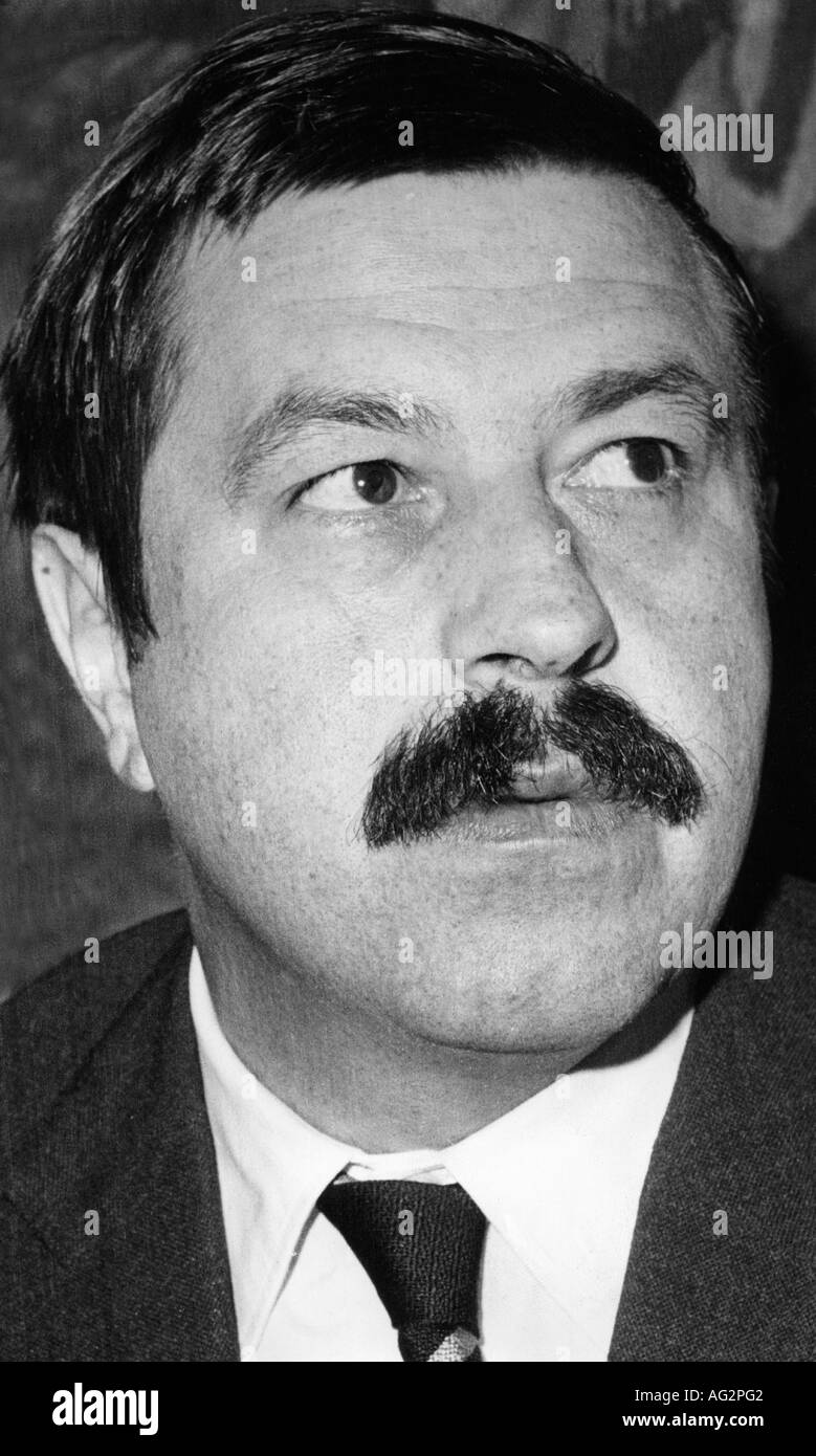 Gunter grass Black and White Stock Photos & Images - Alamy