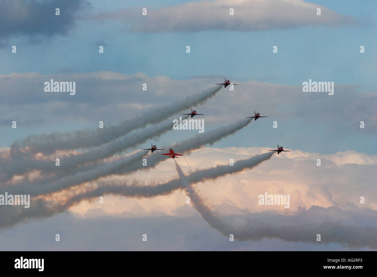 0270 - Red Arrows Break Stock Photo - Alamy