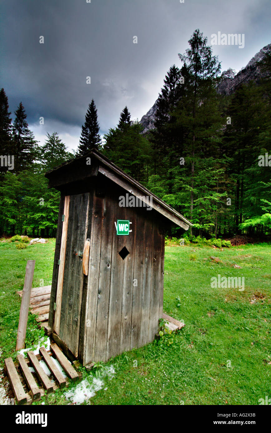 Shithouse hi-res stock photography and images - Alamy