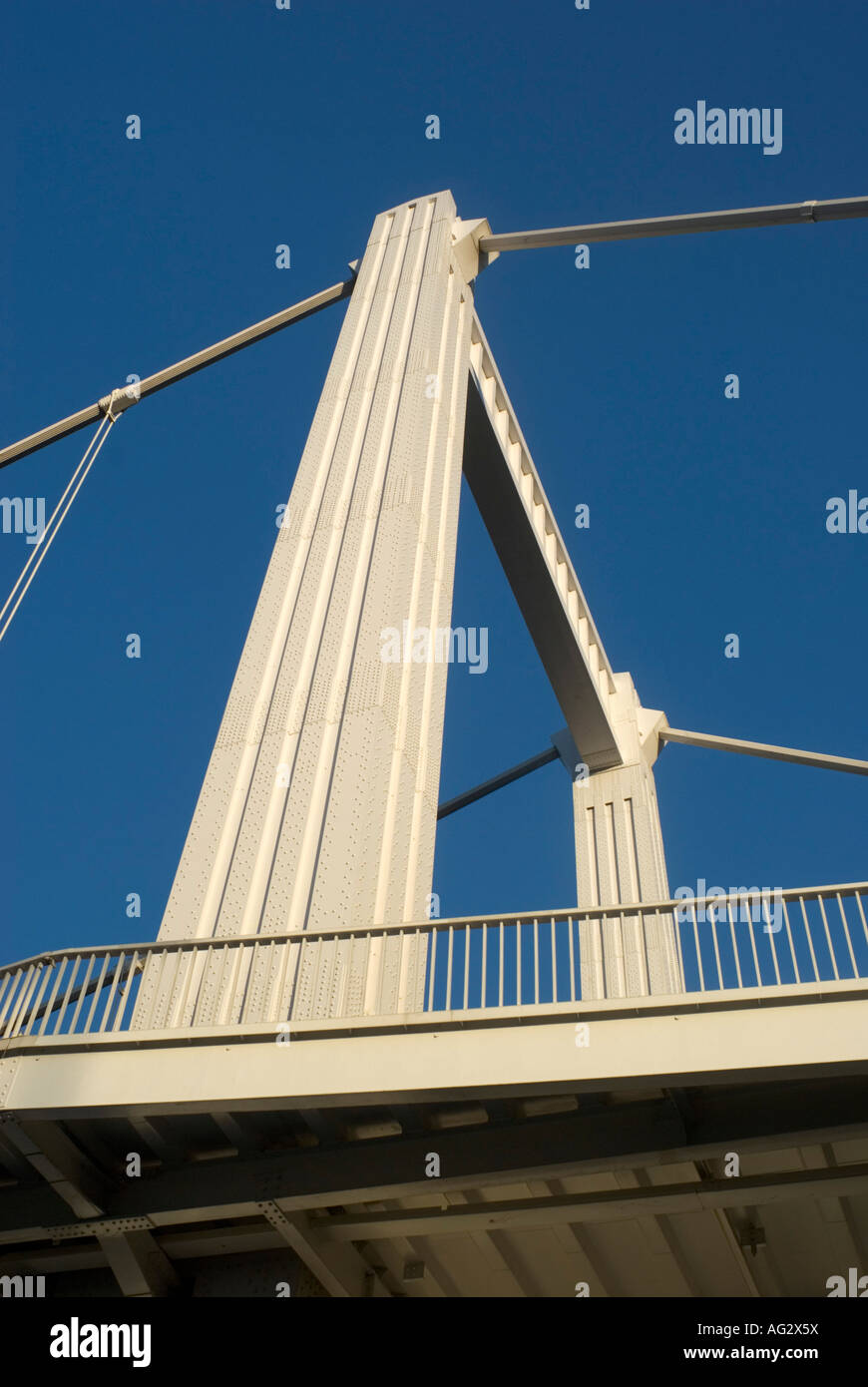 Elizabeth bridge hi-res stock photography and images - Alamy