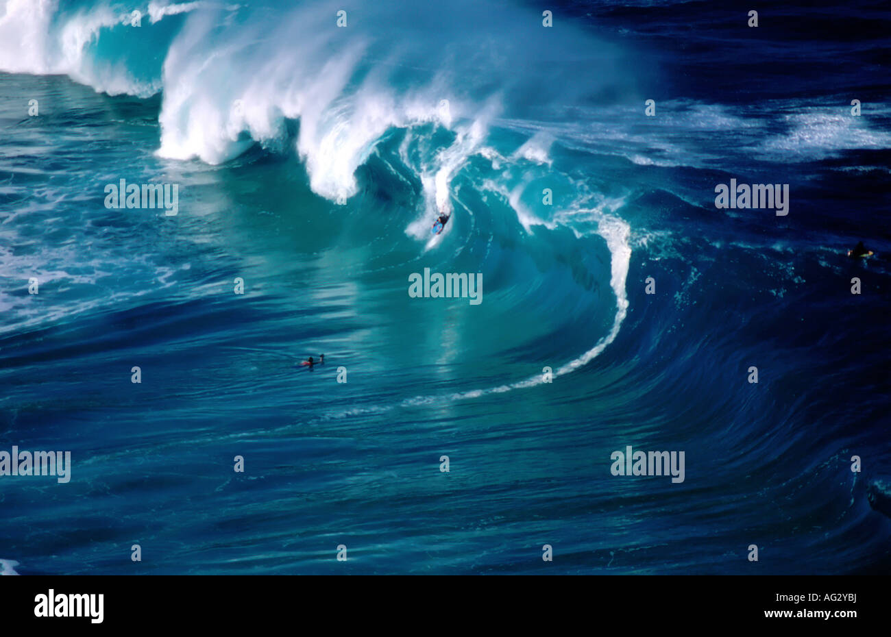 Heavy shorebreak, Waimea Bay Stock Photo - Alamy