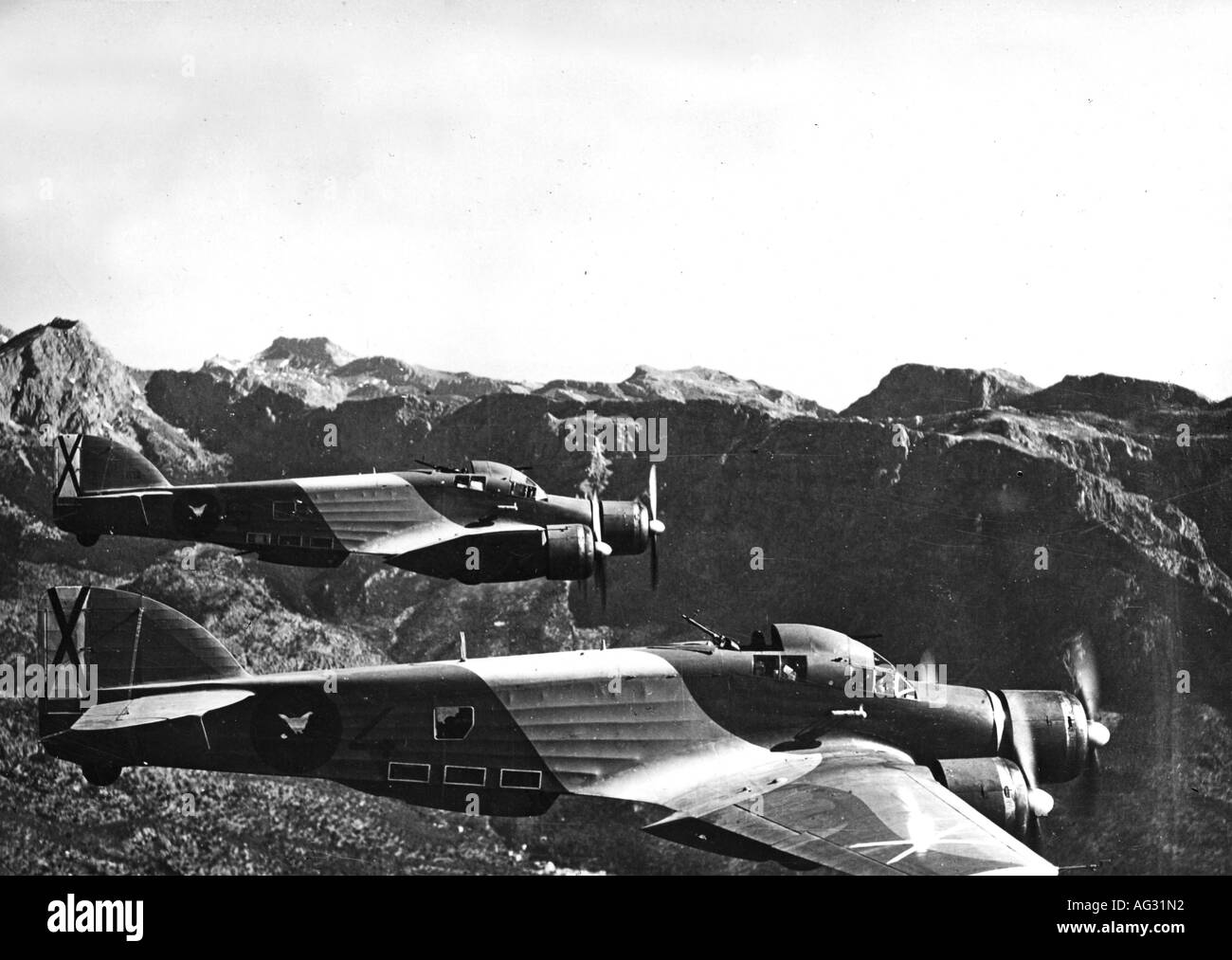 Savoia marchetti sm 79 hi-res stock photography and images - Alamy