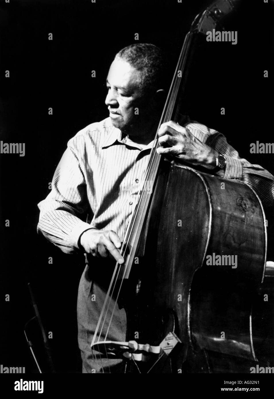 Ray brown 1990s hi-res stock photography and images - Alamy