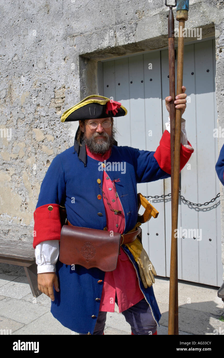 Spanish artilleryman uniform hi-res stock photography and images - Alamy