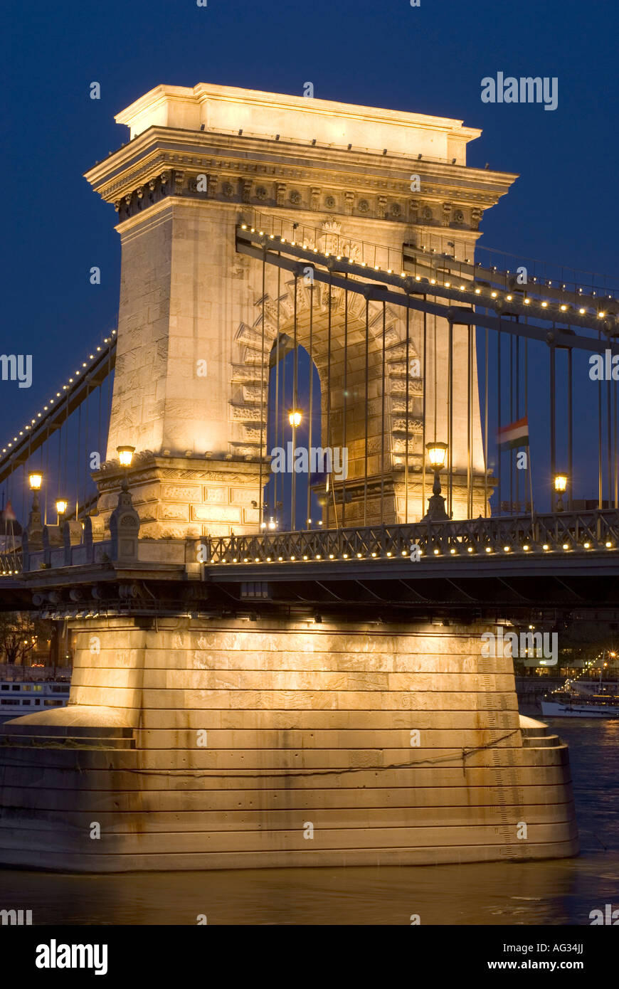 Chain Bridge at dusk Budapest Hungary Stock Photo - Alamy