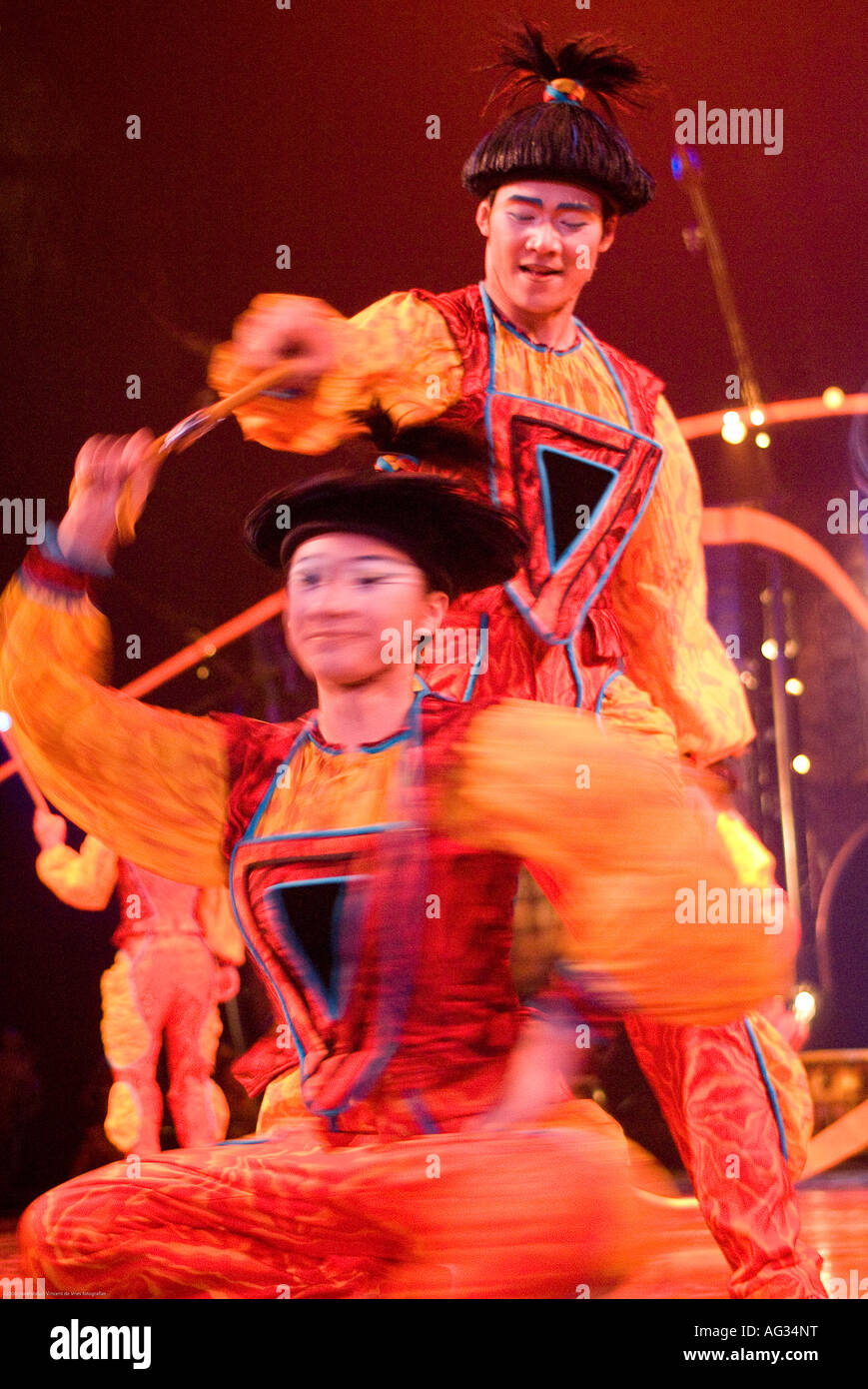 cirque du soleil, Dralion Stock Photo - Alamy