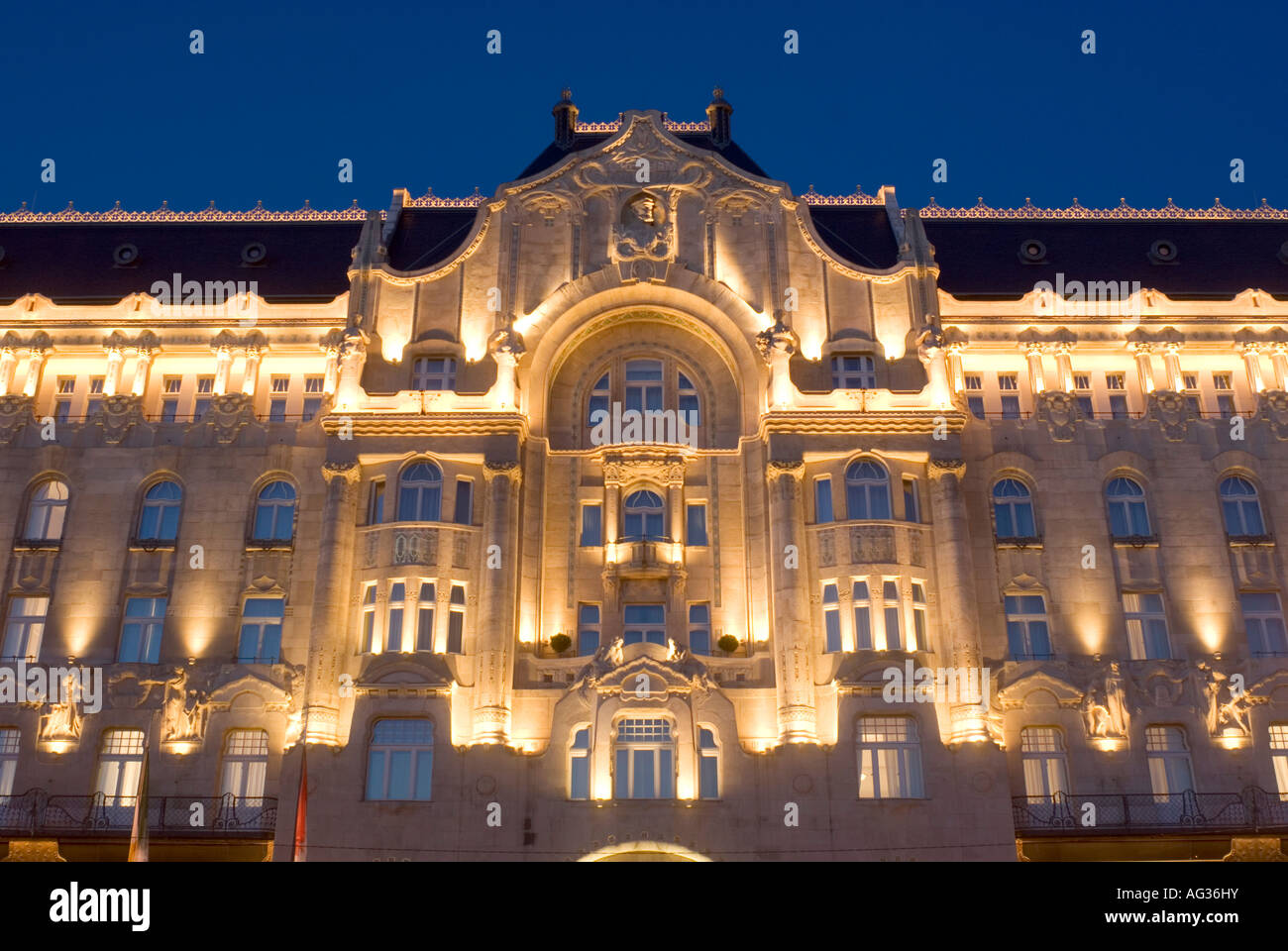 Gresham palace hi-res stock photography and images - Alamy