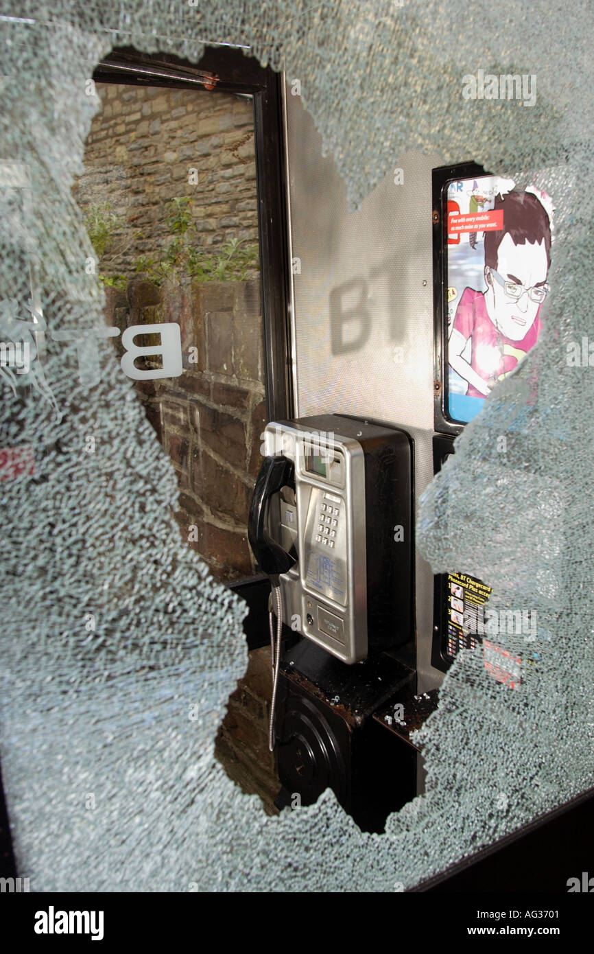 urban decay uk Vandalised BT telephone box with glass smashed in ...