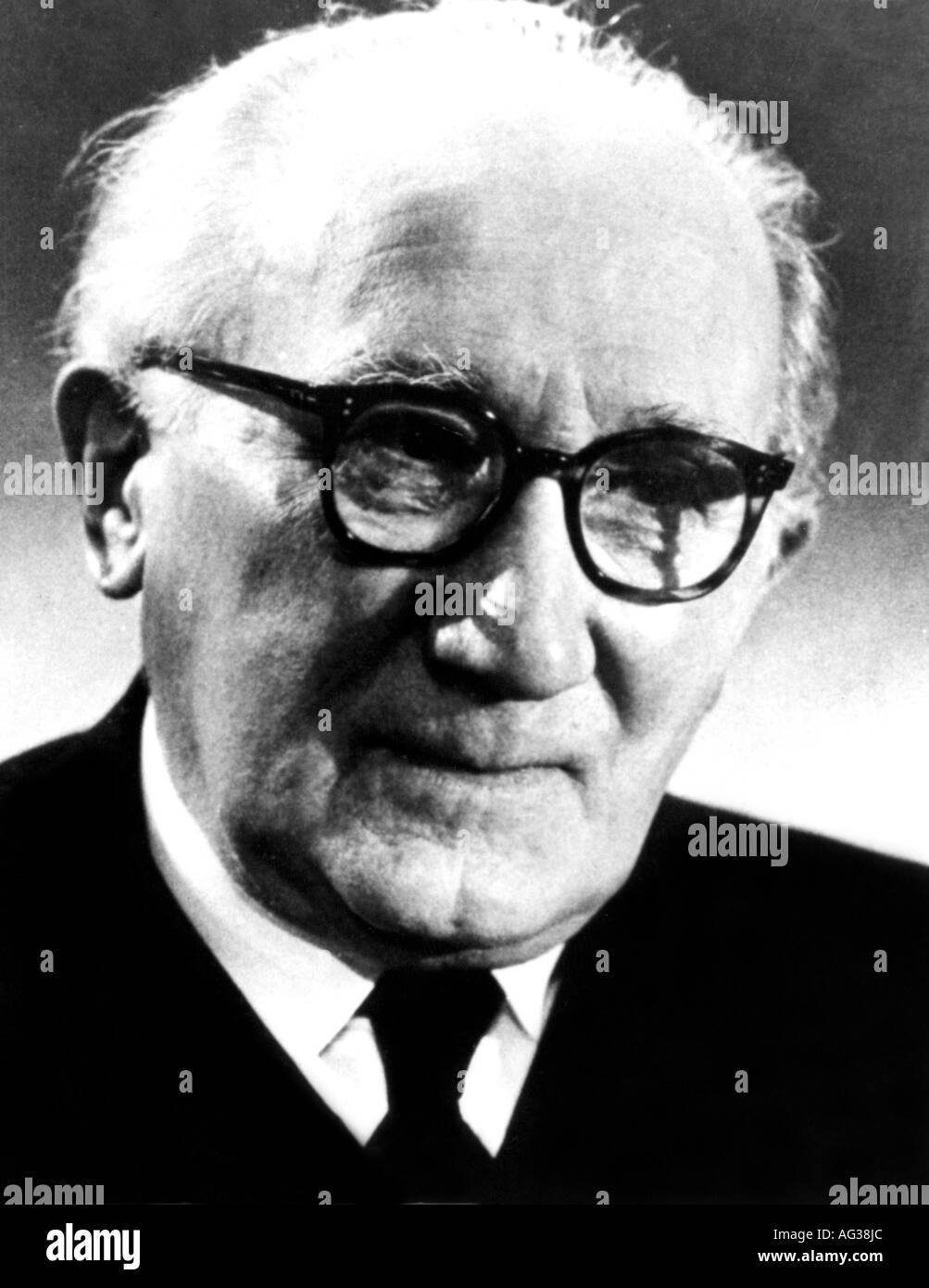 Romano guardini hi-res stock photography and images - Alamy