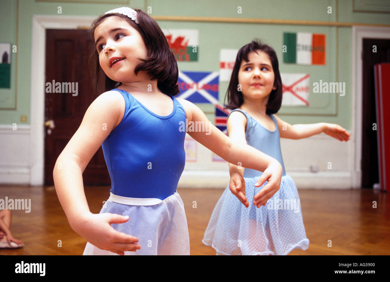 Nursery school children counting hi-res stock photography and images ...