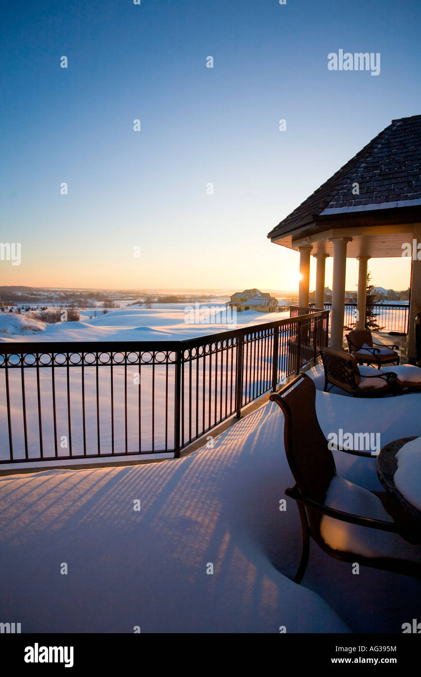 Covered porches hi-res stock photography and images - Alamy