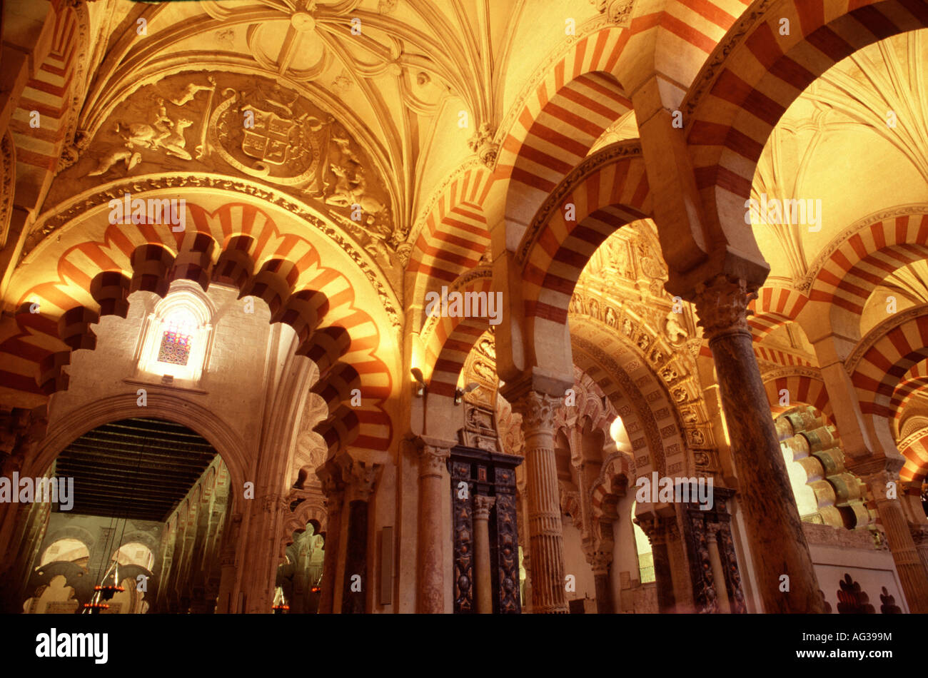 Decorated arches and pillars at the hypostyle prayer hall inside La ...