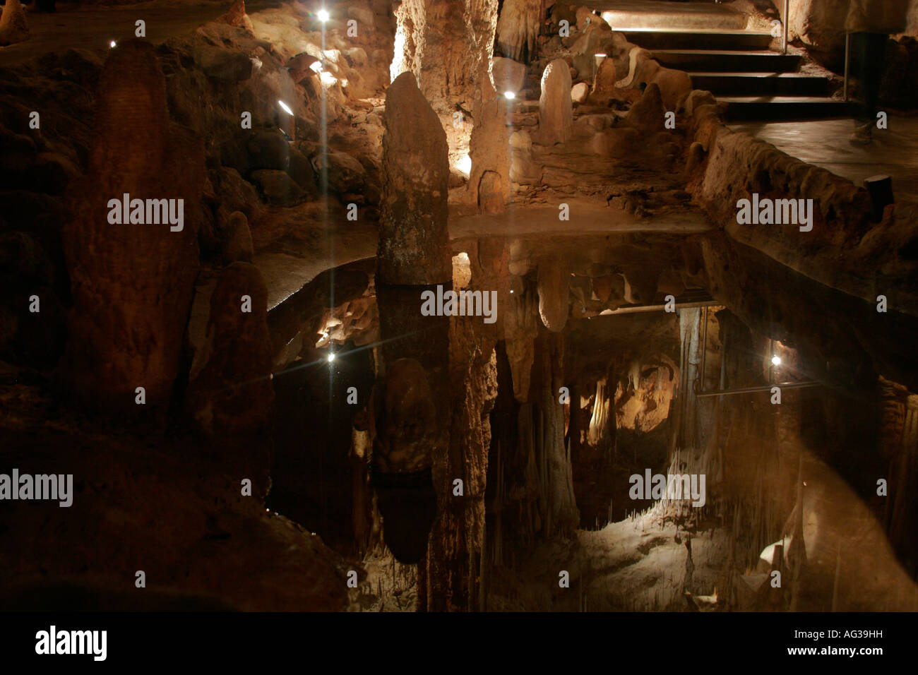 Hollow caves hi-res stock photography and images - Alamy