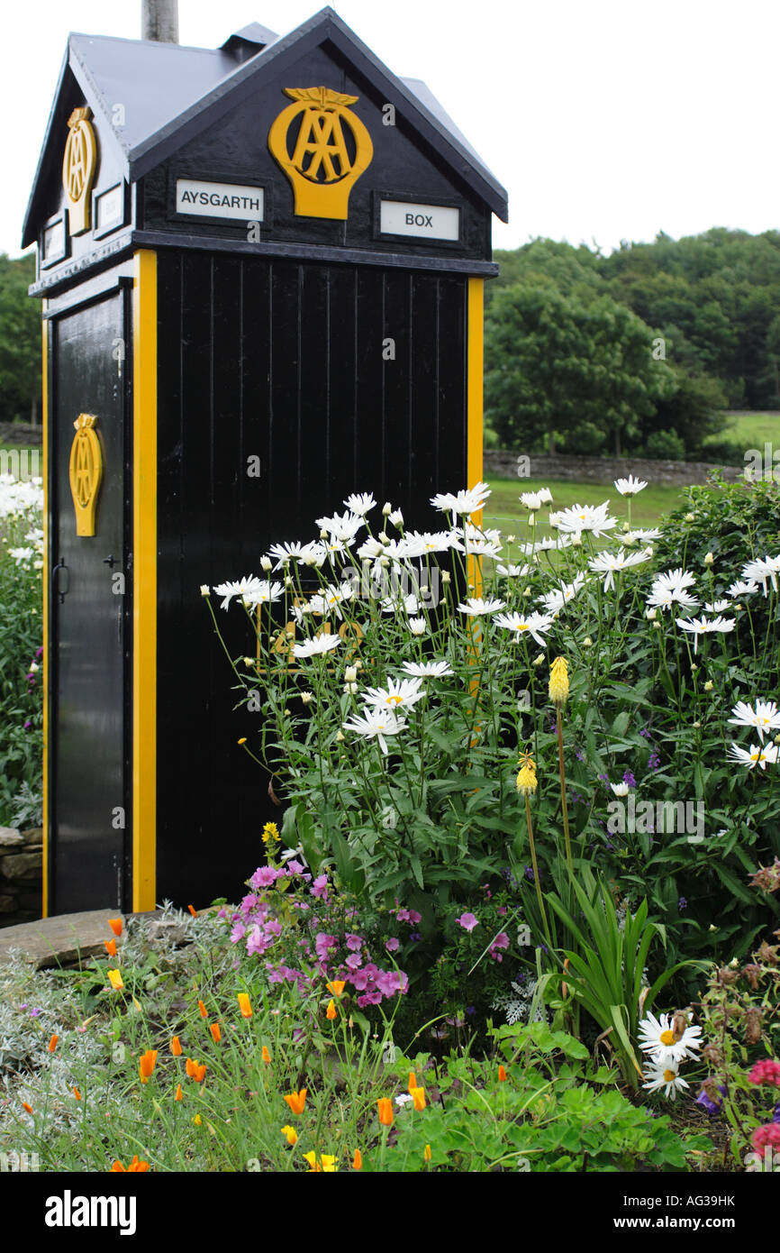 An AA motorists emergency telephone box at Aysgarth in Wensleydale ...