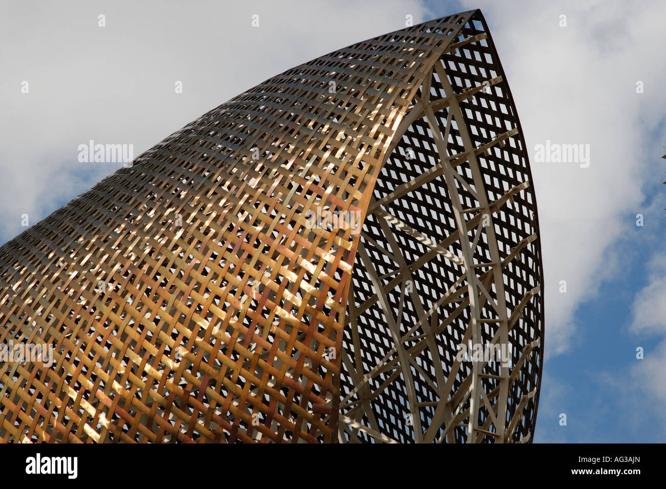 huge copper fish by frank gehry along the passeig maritim vila olimpica ...