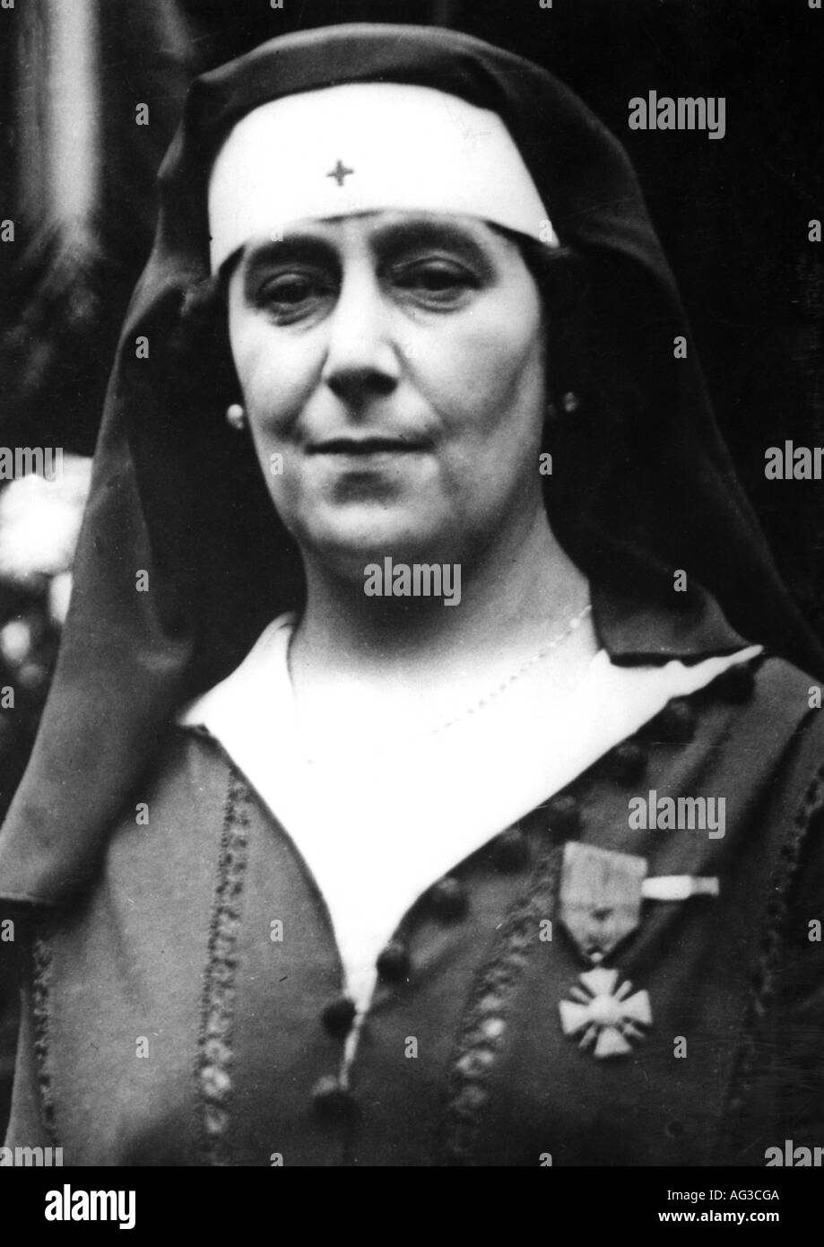 Rothschild, Mathilde Baroness de, 1872 - 1926, as nurse during First ...