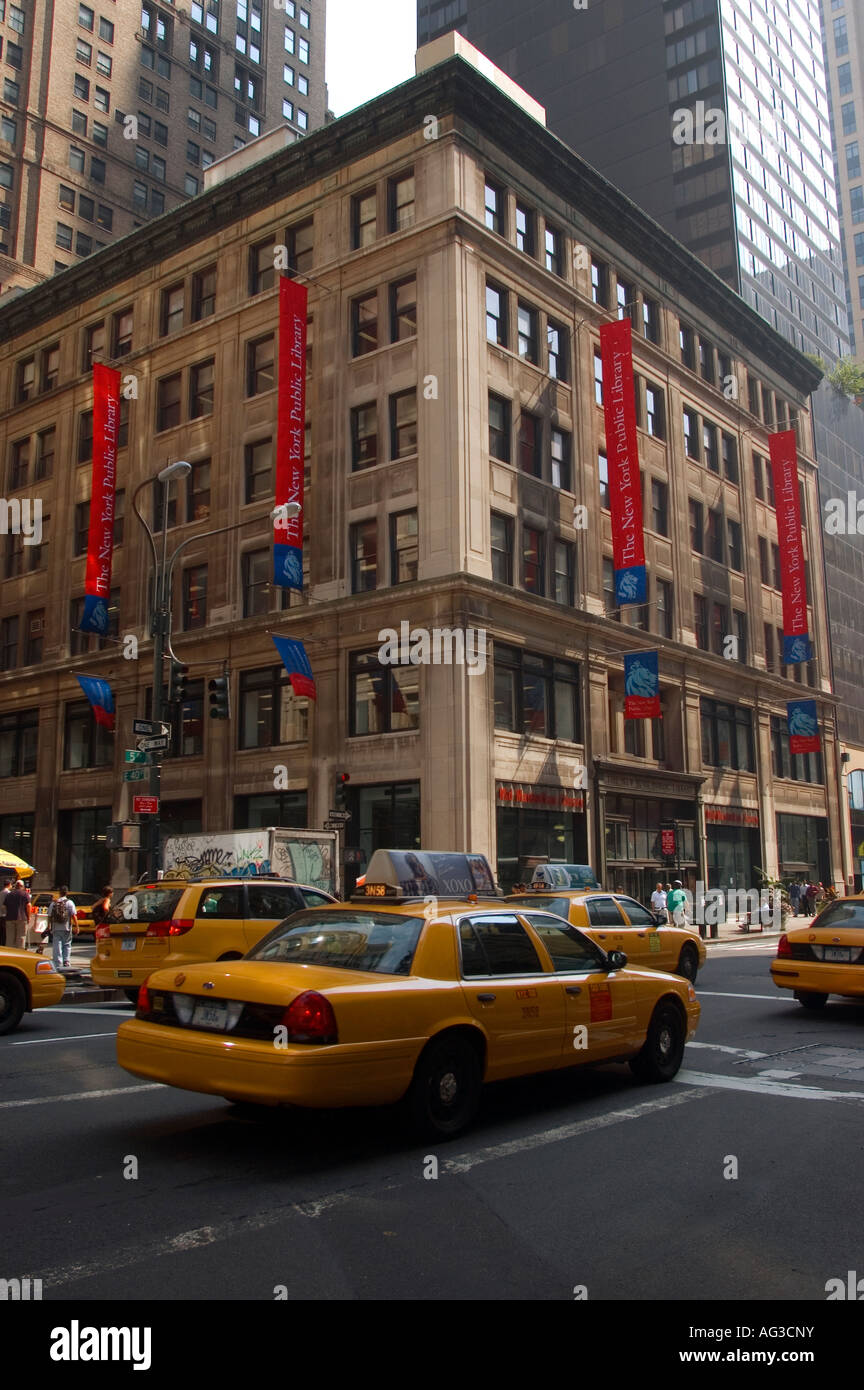 Mid Manhattan Branch of the New York Public Library on Fifth Ave in ...
