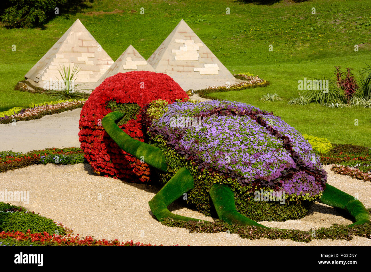 Egyptian mythology Kheper dung beetle and pyramids Landscape gardening ...