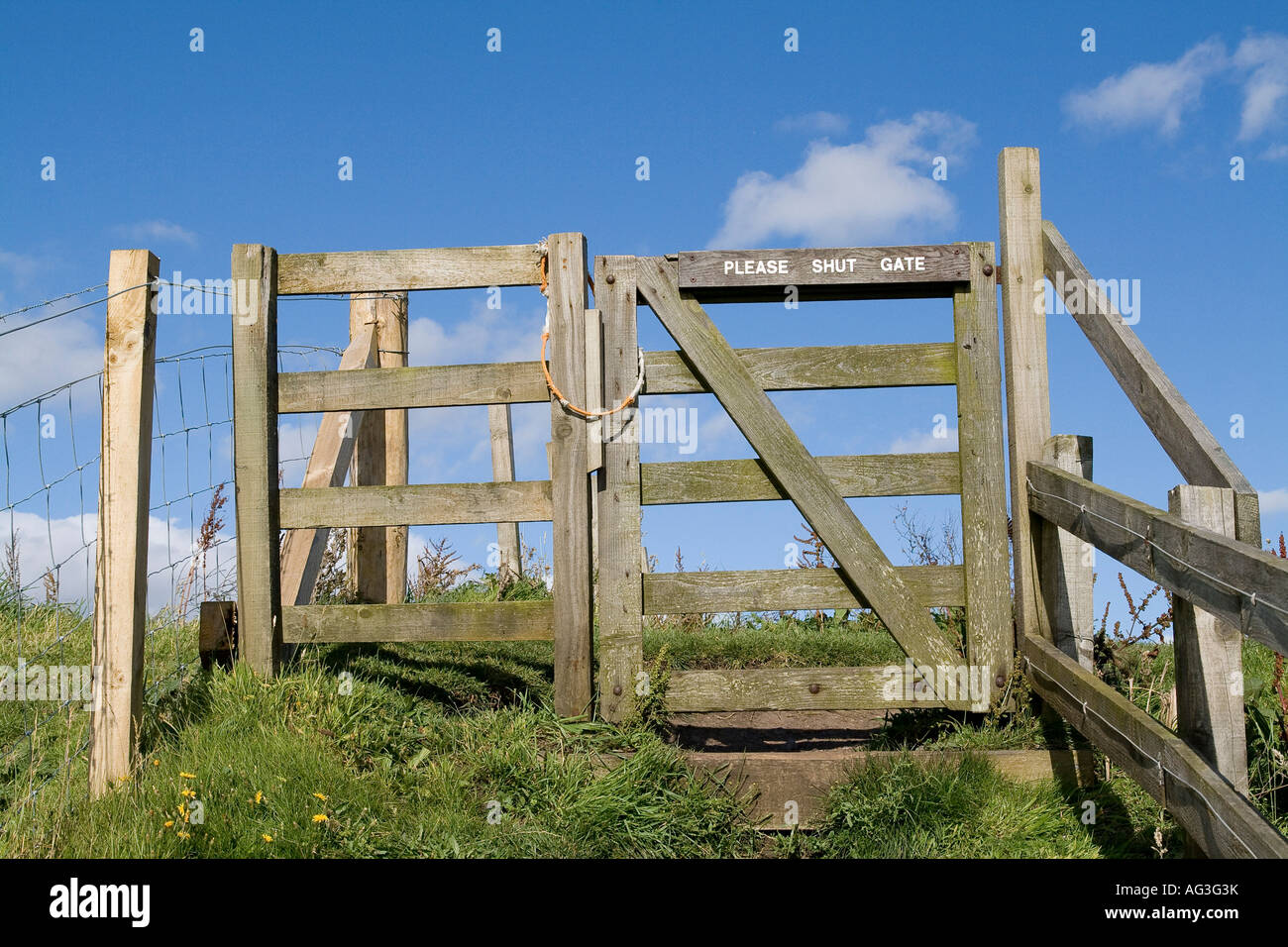 Please shut gate Stock Photo - Alamy