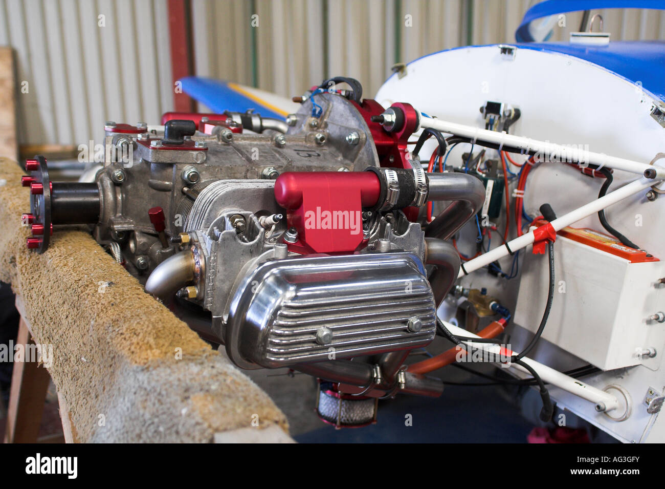 Aircraft maintenance in a hanger Stock Photo - Alamy