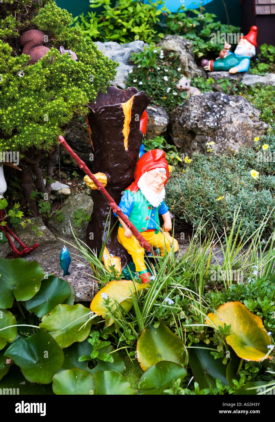 Knomes hi-res stock photography and images - Alamy