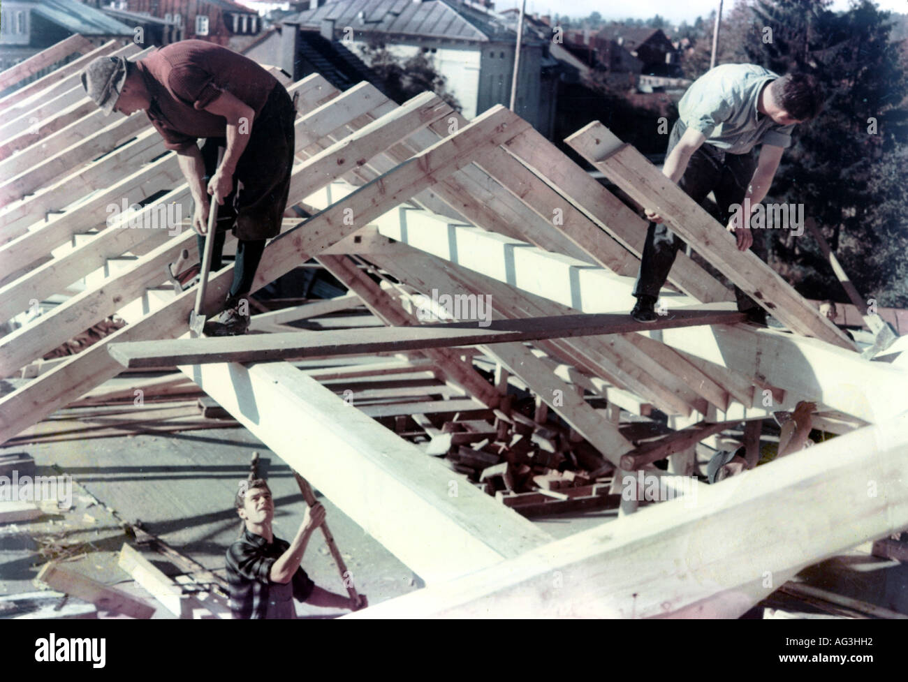 Carpenters 1950s hi-res stock photography and images - Alamy