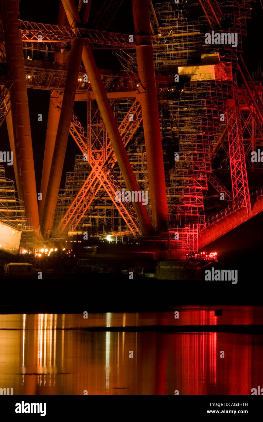 Forth bridge painting hi-res stock photography and images - Alamy