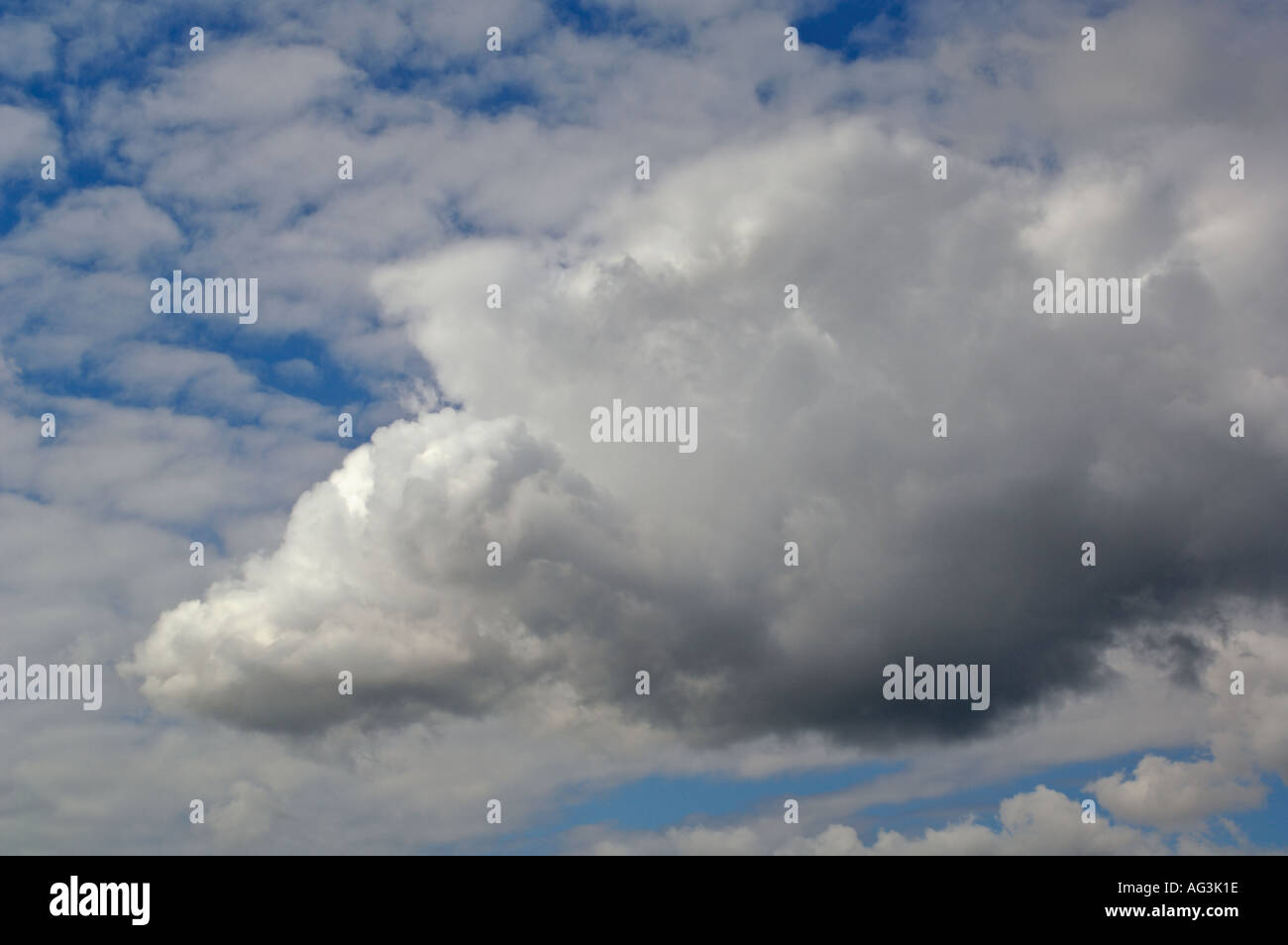 Swelling cumulus hi-res stock photography and images - Alamy