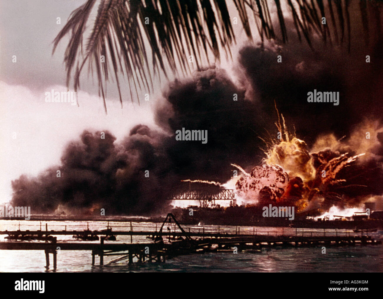 Pearl Harbour Usa Explosion Of The USS Shaw Stock Photo - Alamy