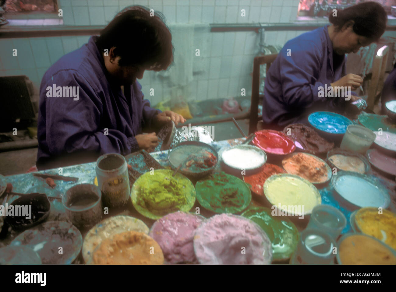 Faience workers in Beijing, China Stock Photo - Alamy