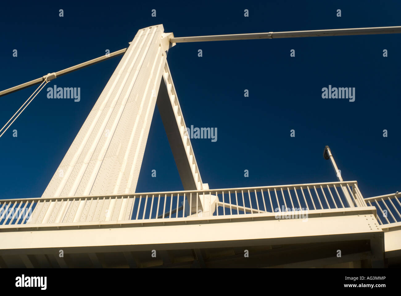 Elizabeth bridge hi-res stock photography and images - Alamy