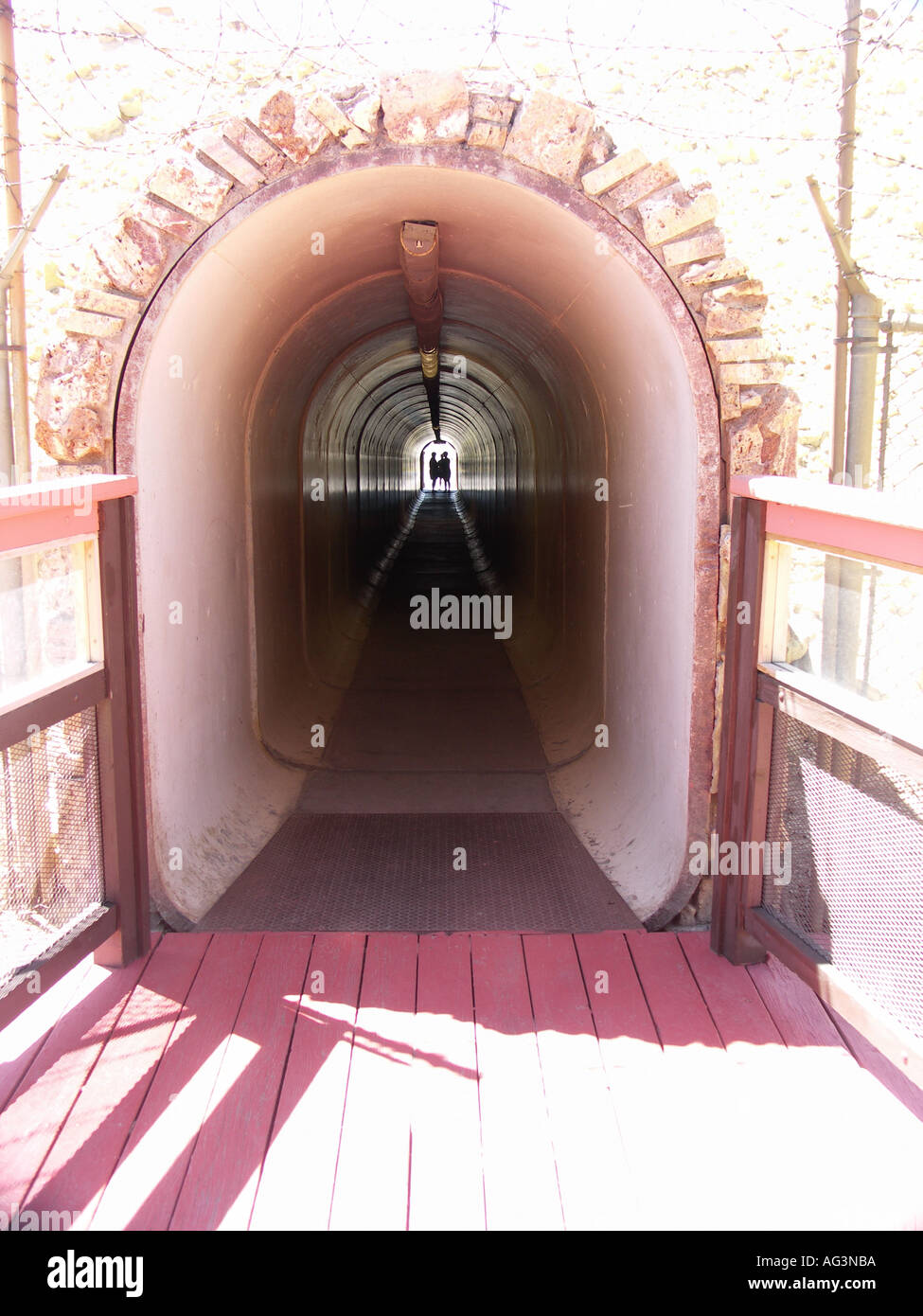 Curved arched tunnel hi-res stock photography and images - Alamy