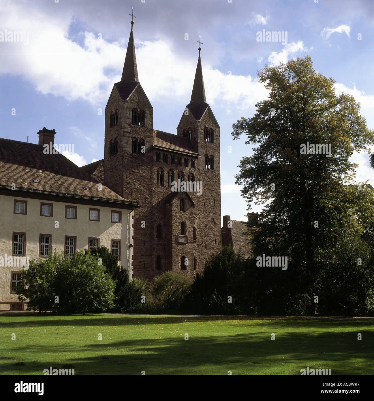 Carolingian churches hi-res stock photography and images - Alamy