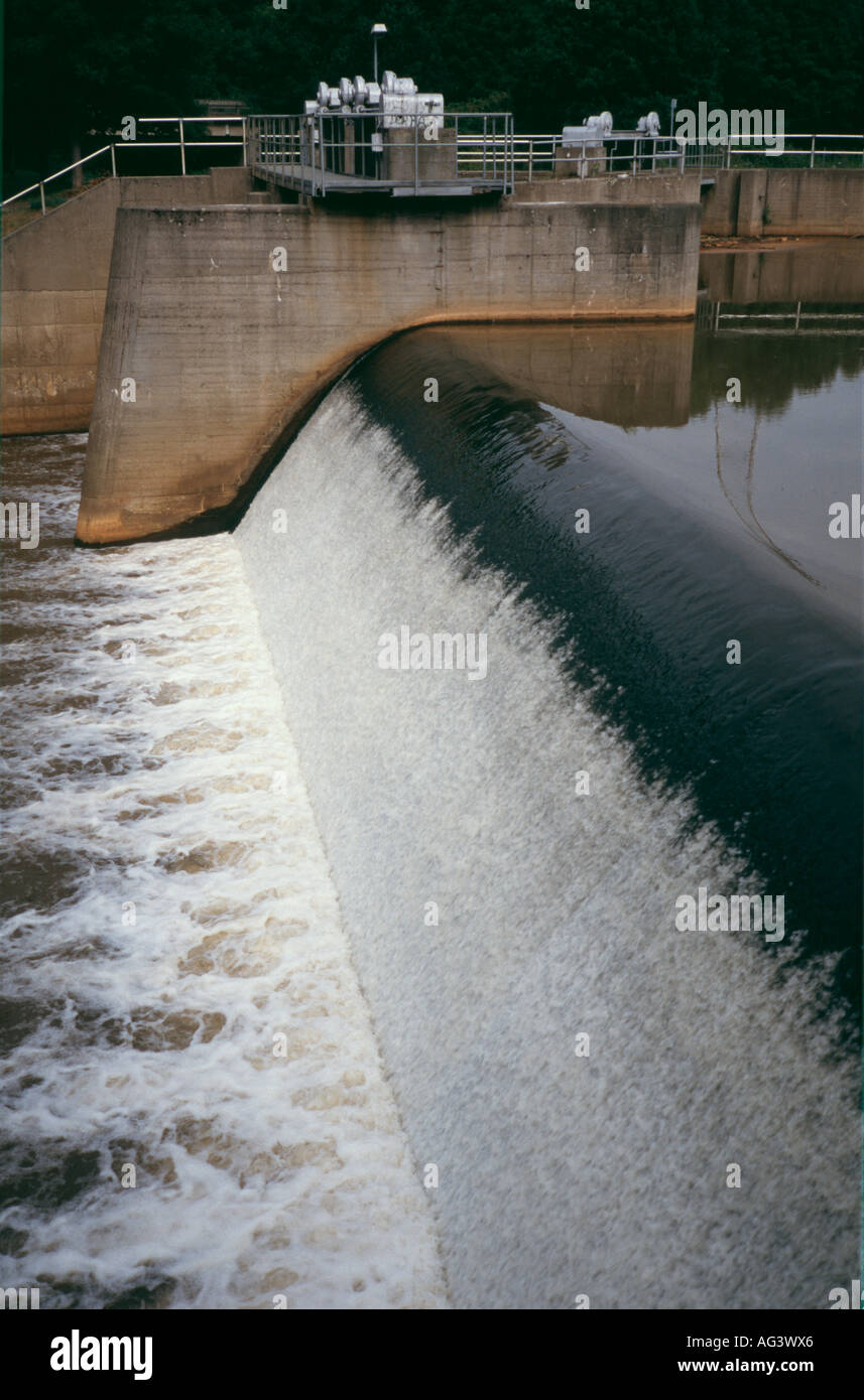 Spoondrift spray river hi-res stock photography and images - Alamy