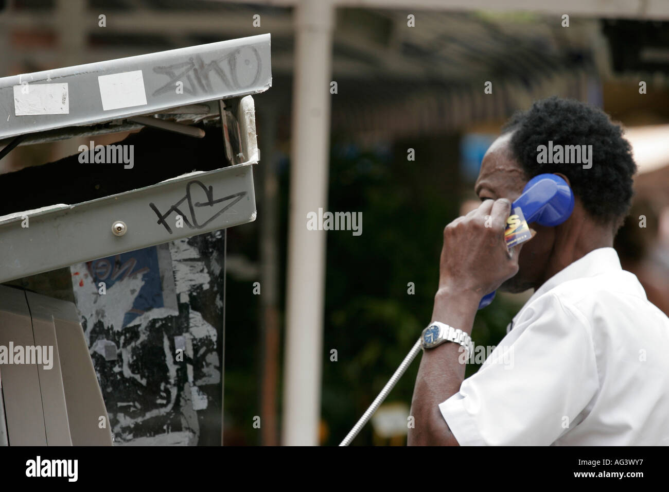 Street hustler boy hi-res stock photography and images - Alamy