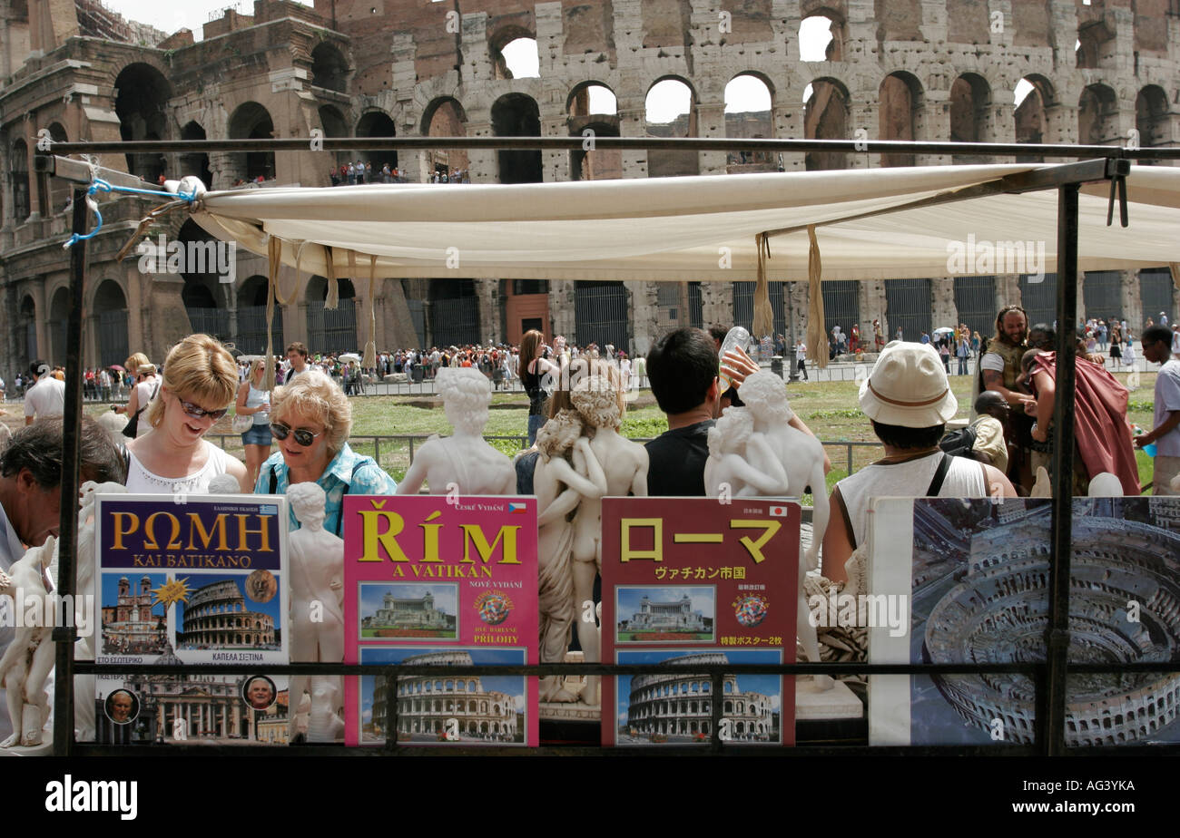 Colosseum tour guide hi-res stock photography and images - Alamy