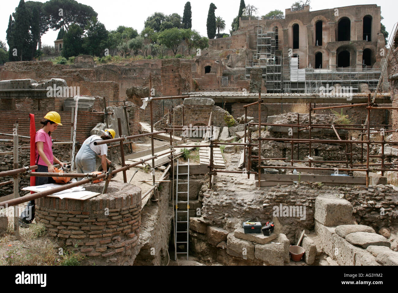 Archeological excavation hi-res stock photography and images - Alamy