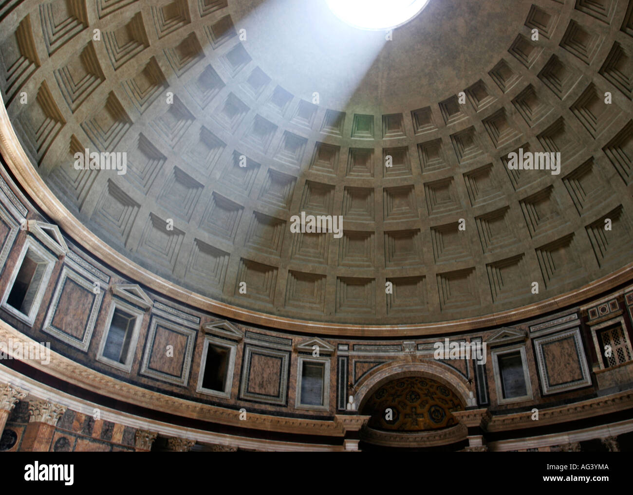 Round pantheon hi-res stock photography and images - Alamy