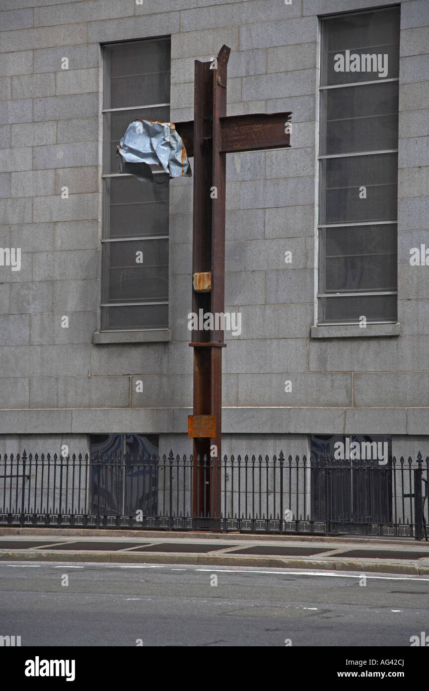 Ground zero cross hi-res stock photography and images - Alamy