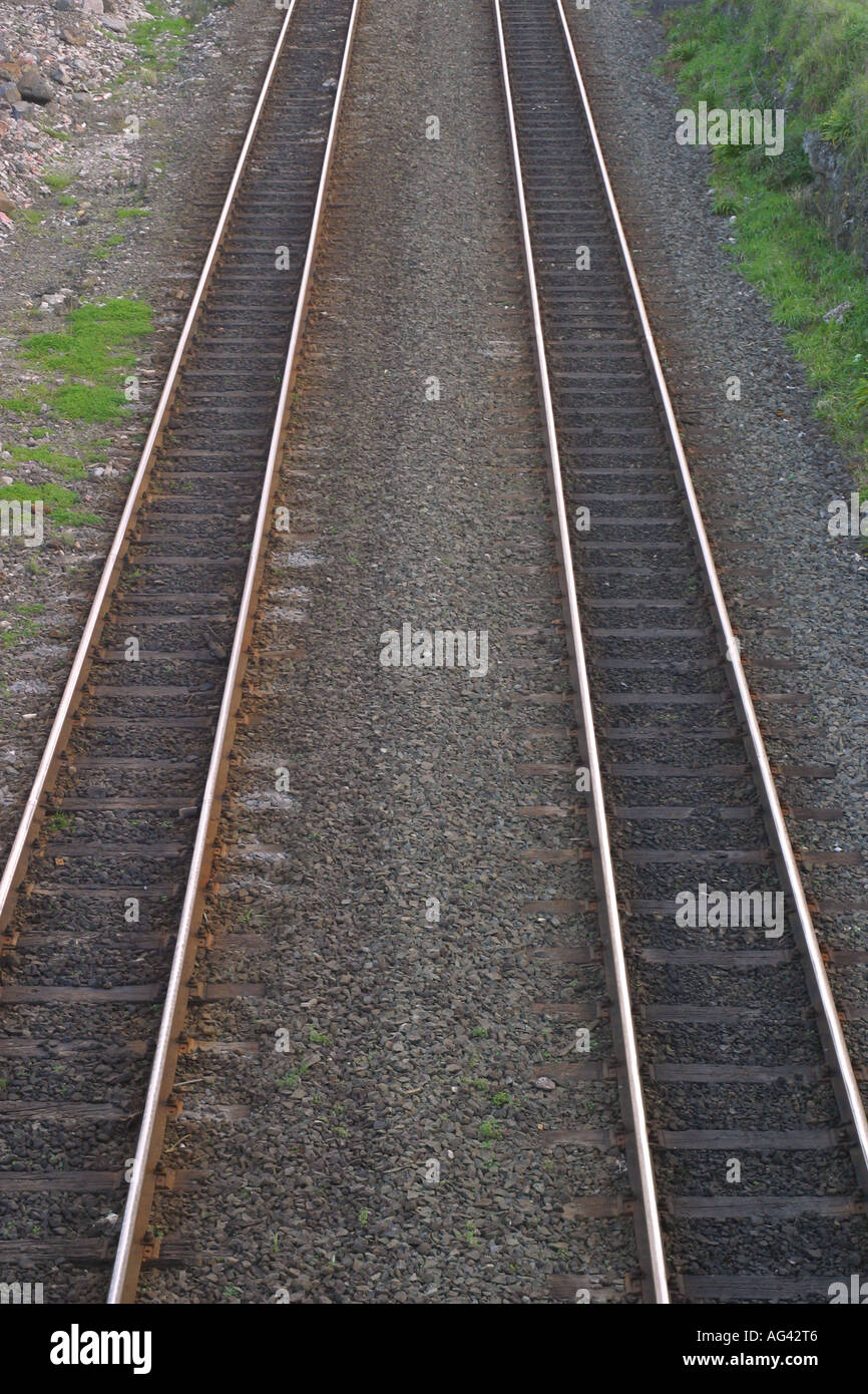 Built above railway tracks hi-res stock photography and images - Alamy
