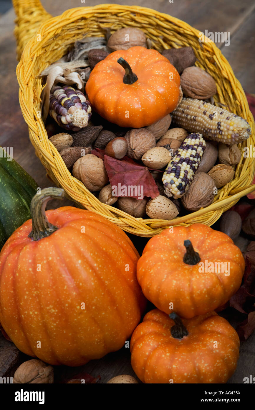 Cornucopia fall hi-res stock photography and images - Alamy