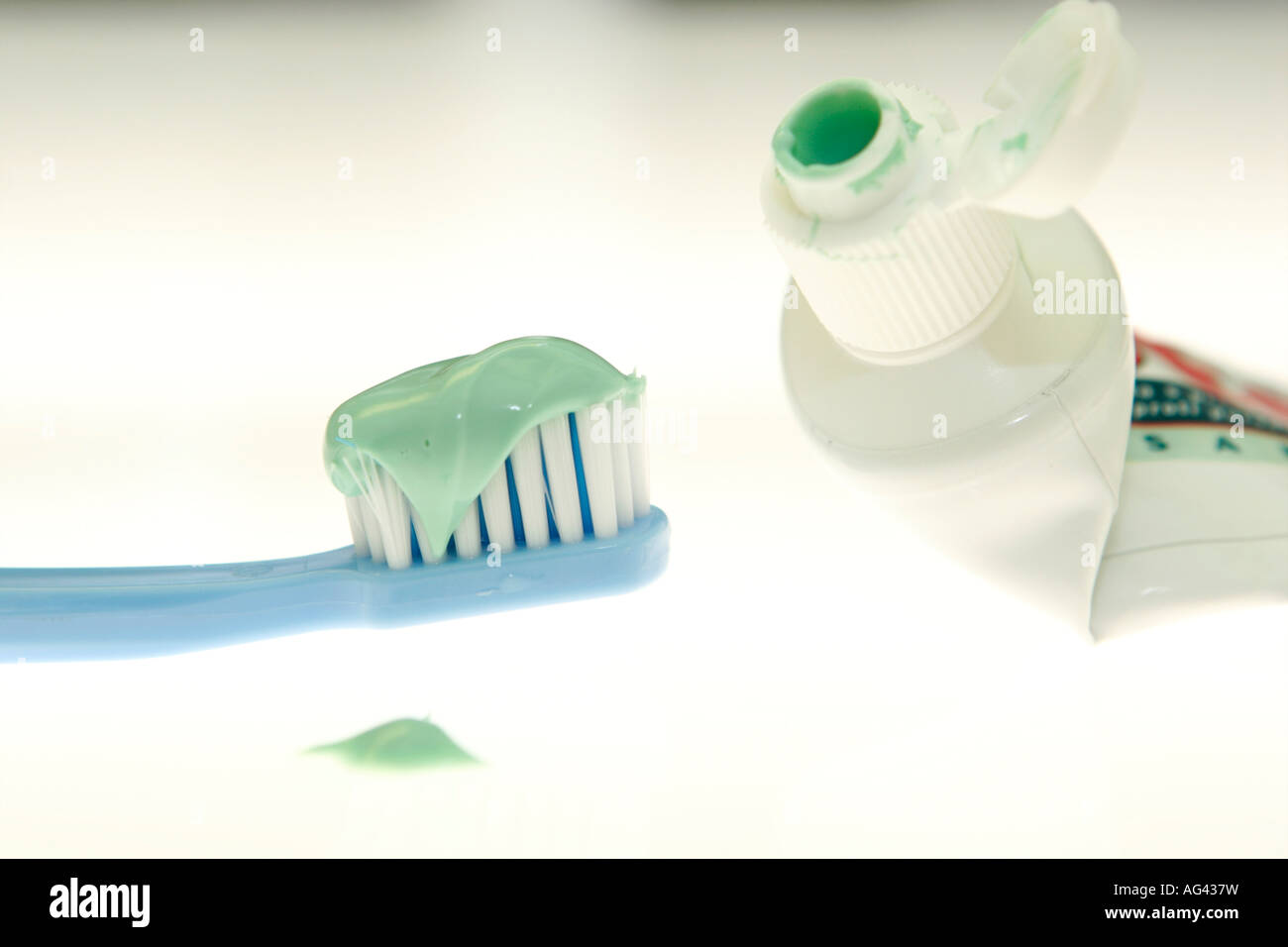 Toothbrush and toothpaste Stock Photo - Alamy