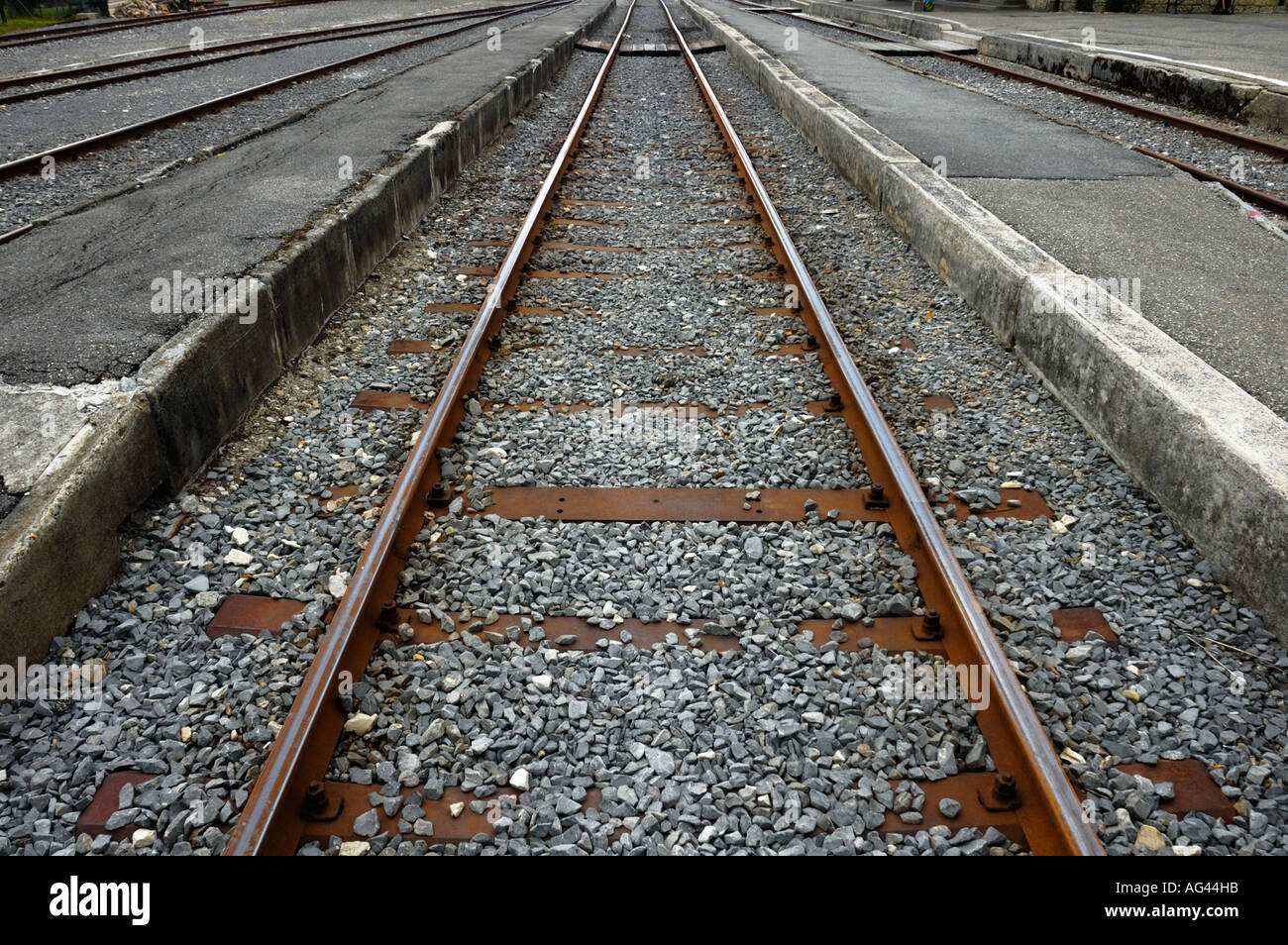 The empty platform Stock Photo - Alamy