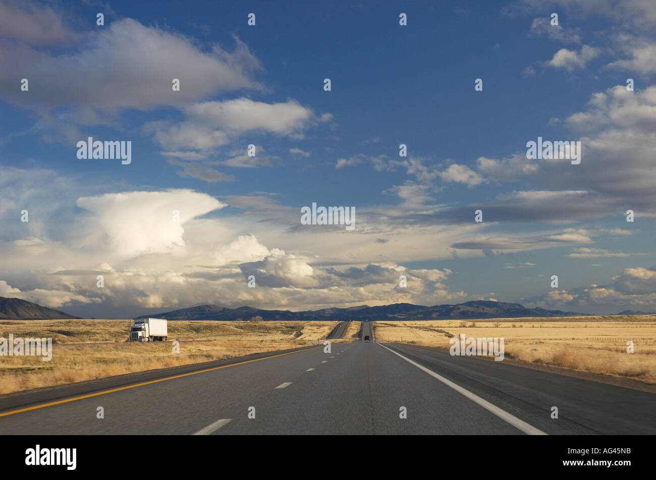 Nevada motorway landscape hi-res stock photography and images - Alamy
