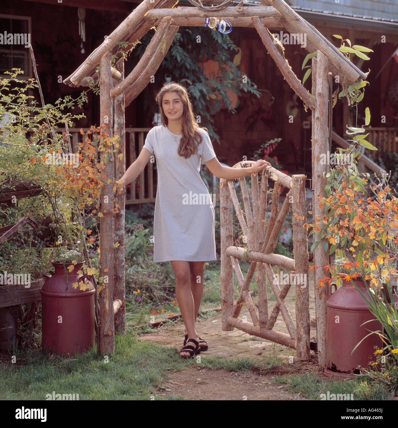 Standing gate hi-res stock photography and images - Alamy