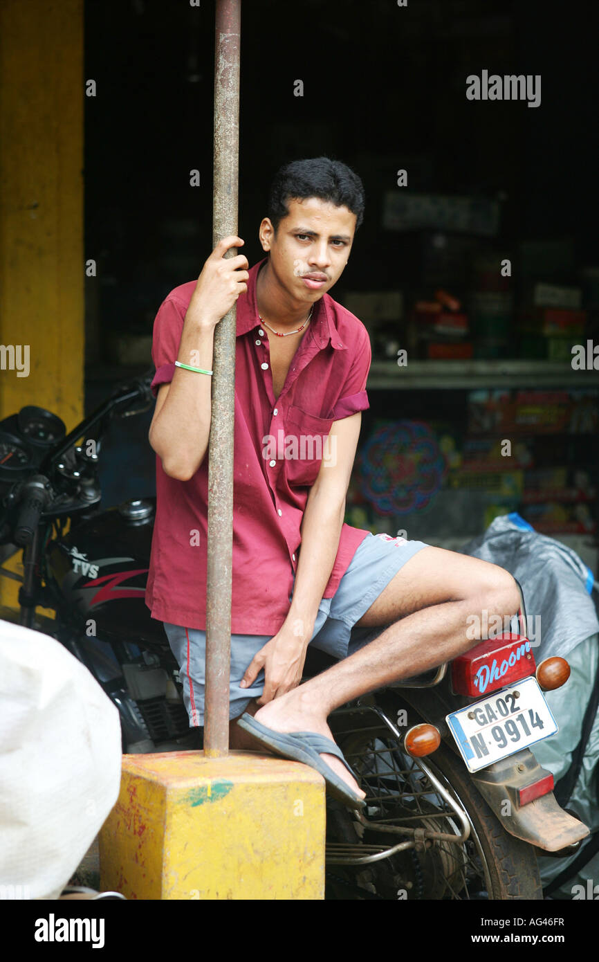 Indian man hi-res stock photography and images - Alamy