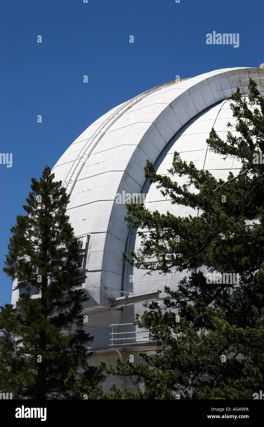 Mount wilson observatory telescope view hi-res stock photography and ...