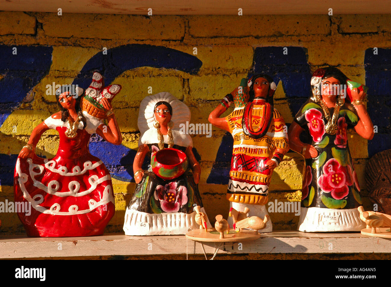 Tule art hi-res stock photography and images - Alamy